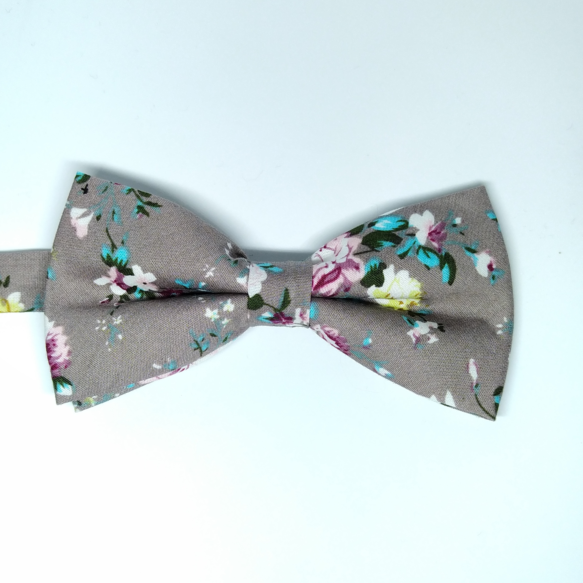 Grey Rose Hedge Bow Tie Set | Knotted Ties